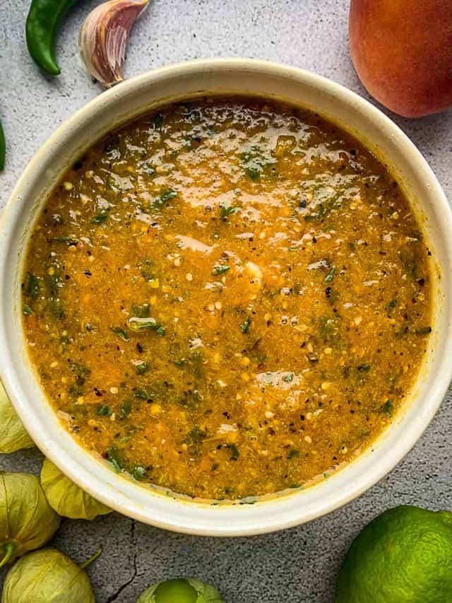 Mexican Salsa Roja Recipe (For Tacos, Chilaquiles and More) - Urban ...