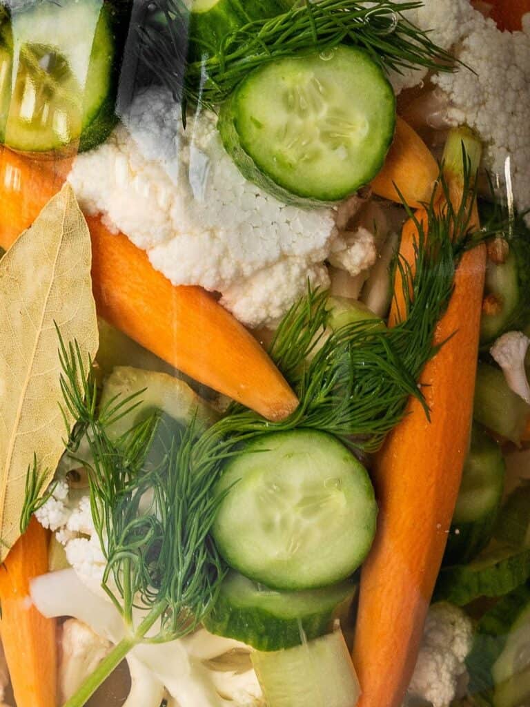 Homemade Giardiniera Pickles (Italian Pickled Vegetables) - Urban Farm ...