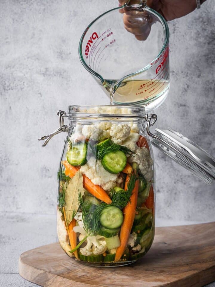 Homemade Giardiniera Pickles (Italian Pickled Vegetables) - Urban Farm ...