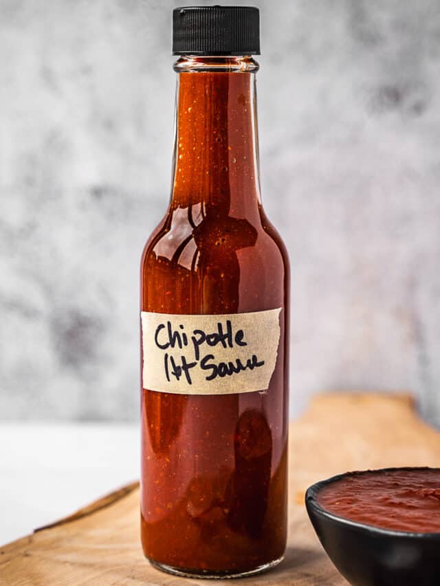 Creamy Chipotle Sauce Recipe (For Tacos, Dips & More) - Urban Farm and ...