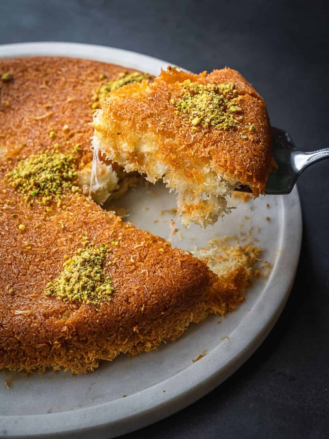 Knafeh (Authentic Middle Eastern Sweet Cheese Pastry Recipe) - Urban ...