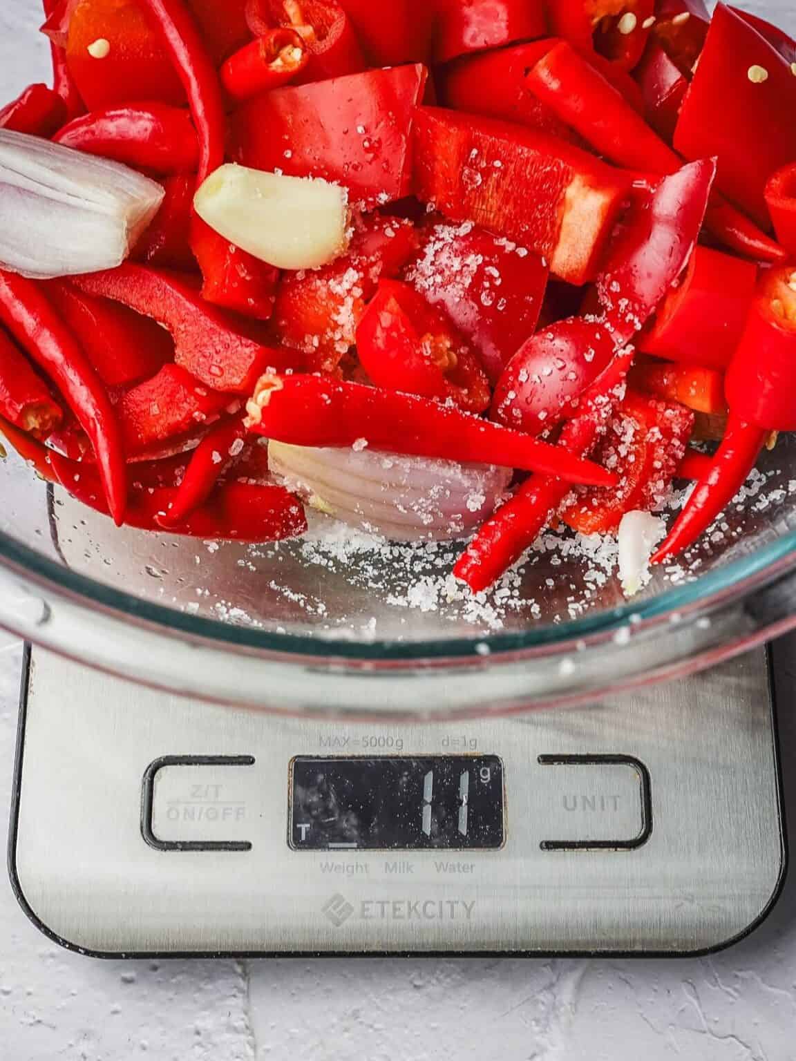 Sambal Oelek (How to Make Indonesian Fermented Chili Paste) - Urban ...