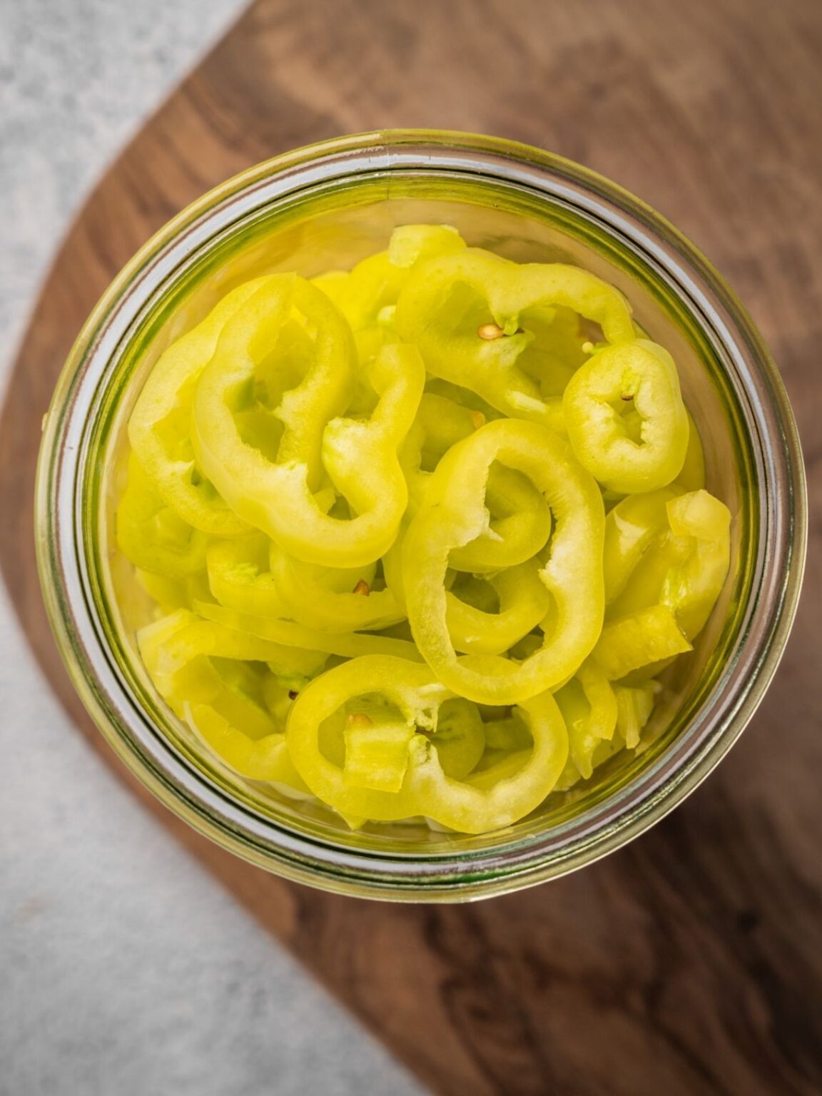Pickled Banana Peppers Recipe (Quick and Easy) - Urban Farm and Kitchen