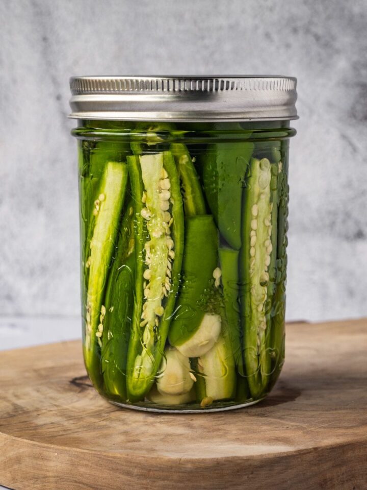 Sambal Oelek (How to Make Indonesian Fermented Chili Paste) - Urban ...